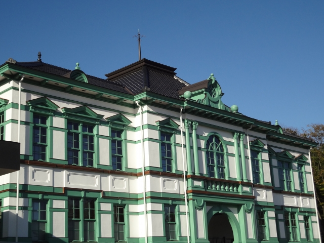 工芸×美術館～工芸をじっくりみたいあなたに！国立工芸館 - とらくらメディア